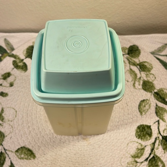 Tupperware | Kitchen | Vintage Tupperware Pickle Keeper | Poshmark